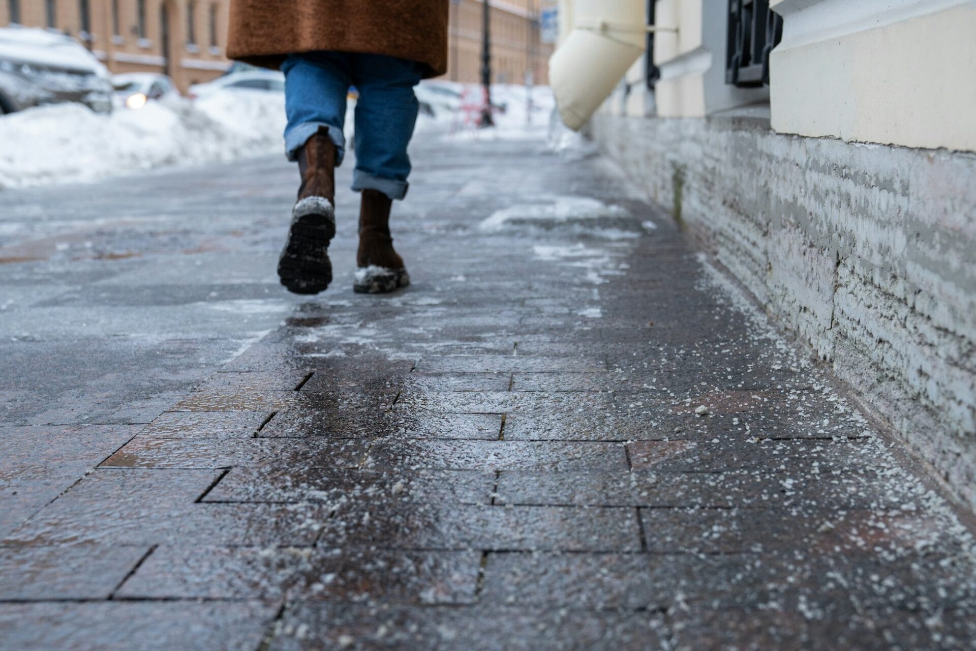 Icy Sidewalks and Injuries – Who is responsible? - Kooner Priddle Law